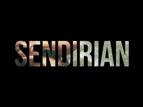 CEWEK HOT MANDI DI SUNGAI SENDIRI APA YANG MAU KAMU LAKUIN.mp4