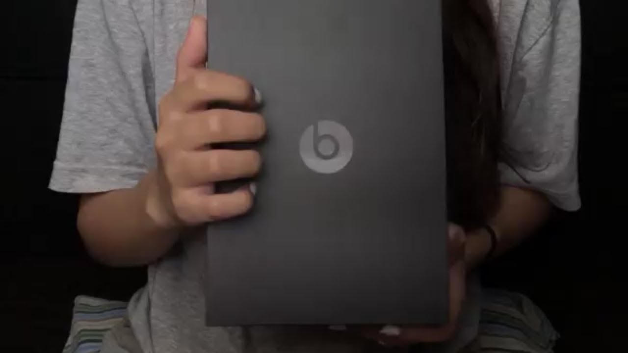 ASMR | Fast tapping on plastic/cardboard boxes - YouTube