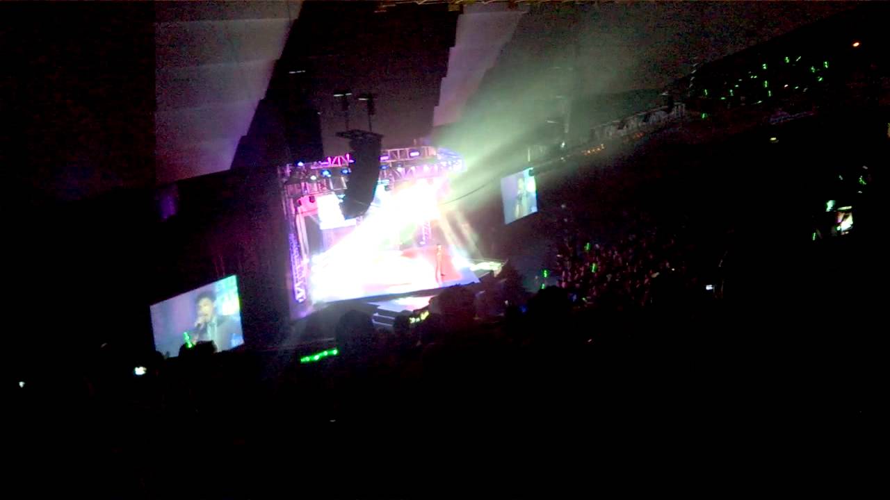 One Moment In Time - Darren PICC Concert - YouTube