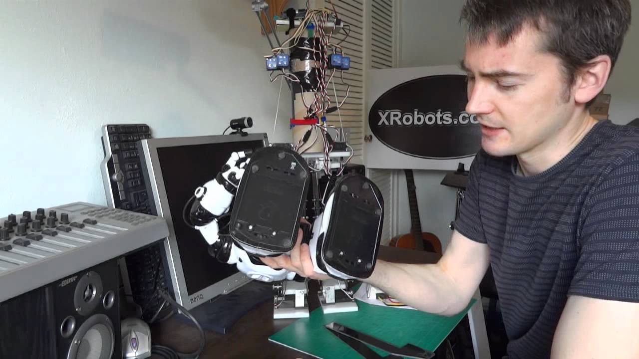 Android 11 bipedal humanoid robot update, building the upper body ...