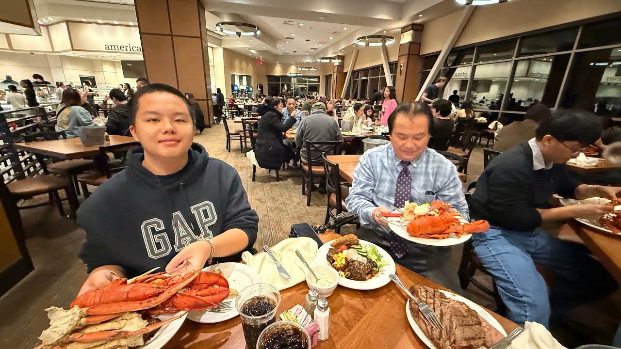 Eating Lobsters 🦞and King Crabs 🦀 at Red Hawk Casino, 11/28/25 - YouTube