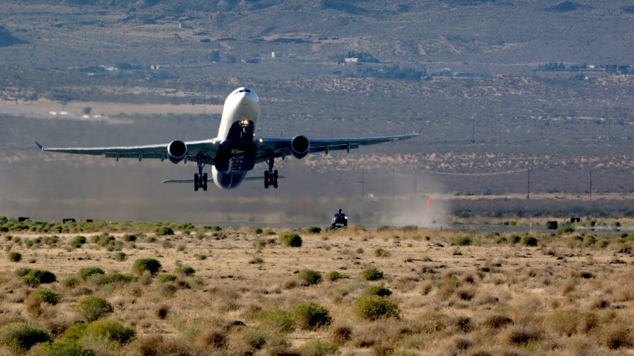 Delta A330 Takeoff - YouTube