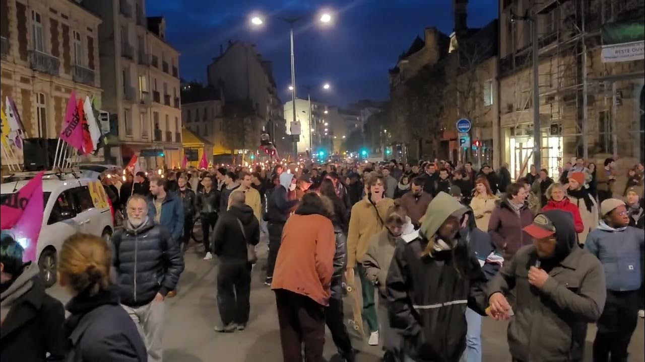 MARCHE AUX FLAMBEAUX - YouTube