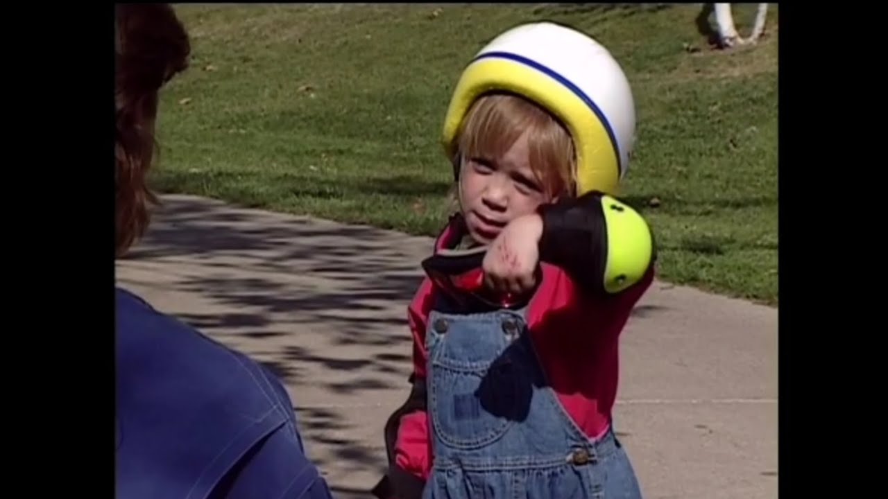 Full House - Michelle learning to ride a bike - YouTube