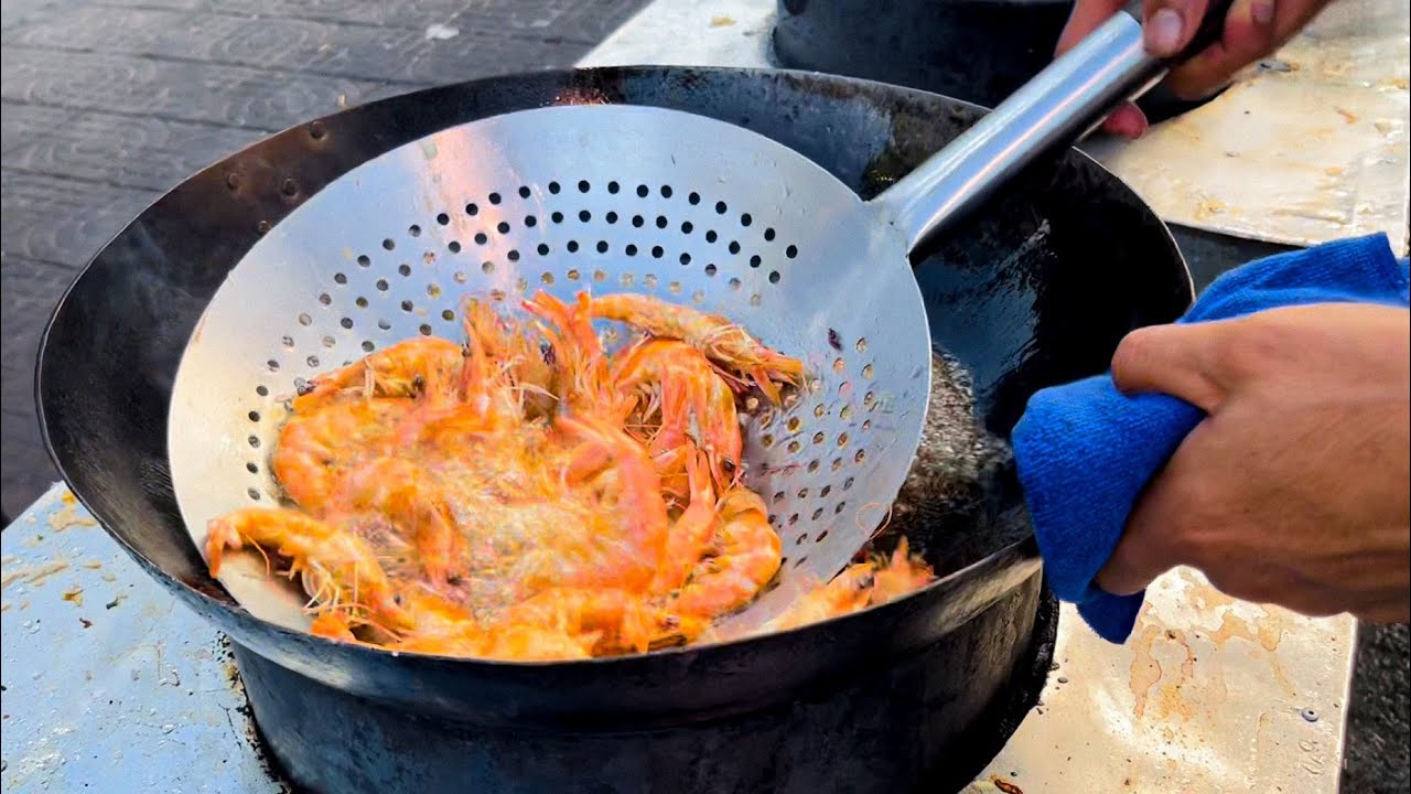 Wow! Street Master Wok skill eggs fried with rice - YouTube
