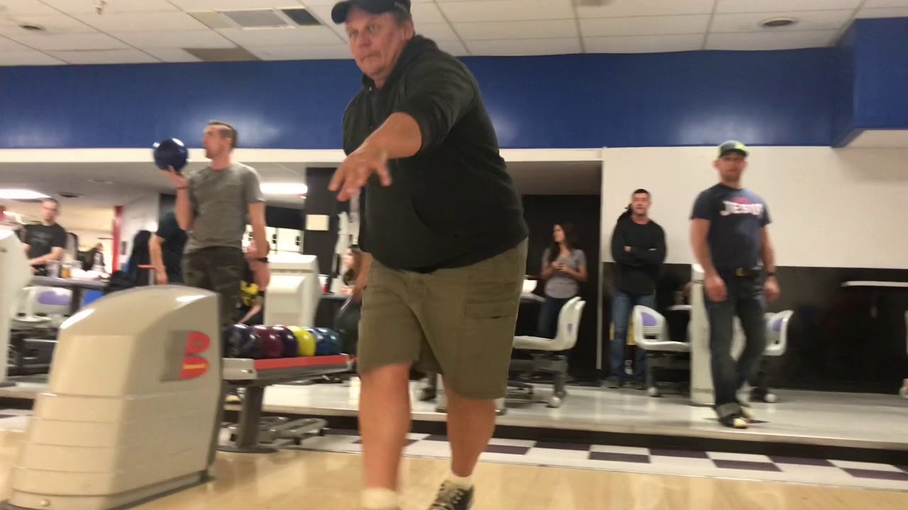 Meridian Lanes Team Bowling - YouTube
