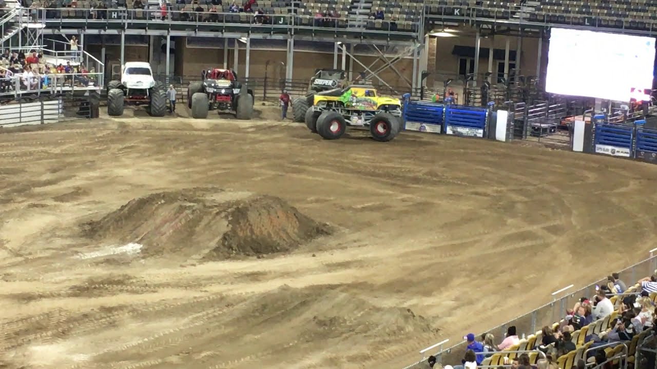 Utah state fair monster truck amazing performance - YouTube