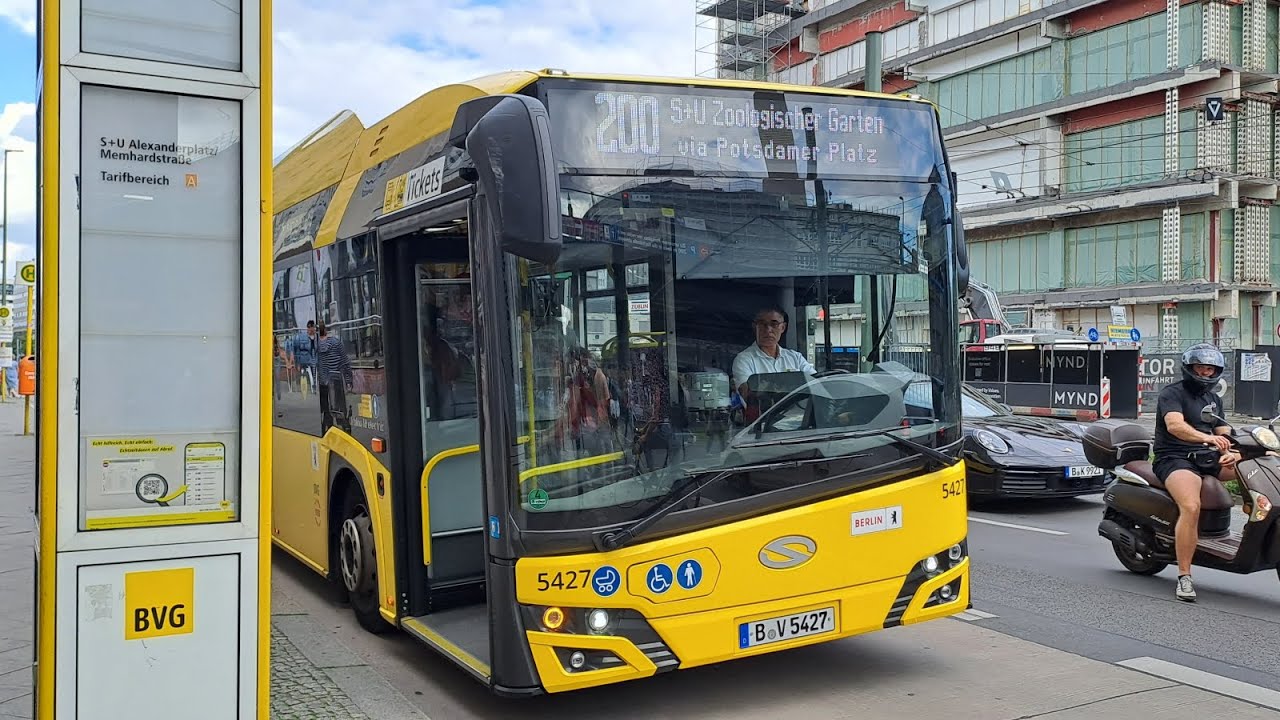 Solaris Urbano IV 18 Electric - 200 to Zoologischer Garten - YouTube