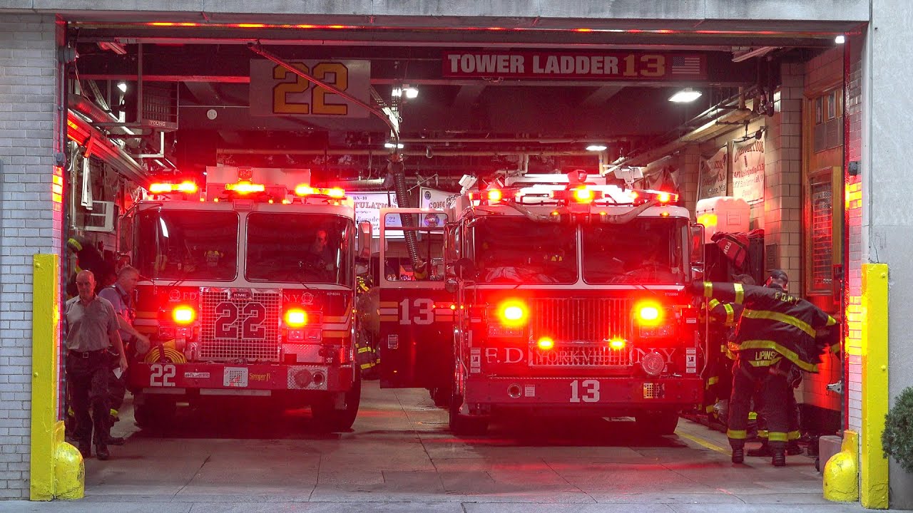[FAST FULL HOUSE RESPONSE!] - FDNY Ladder 13 + Engine 22 + Battalion 10 ...