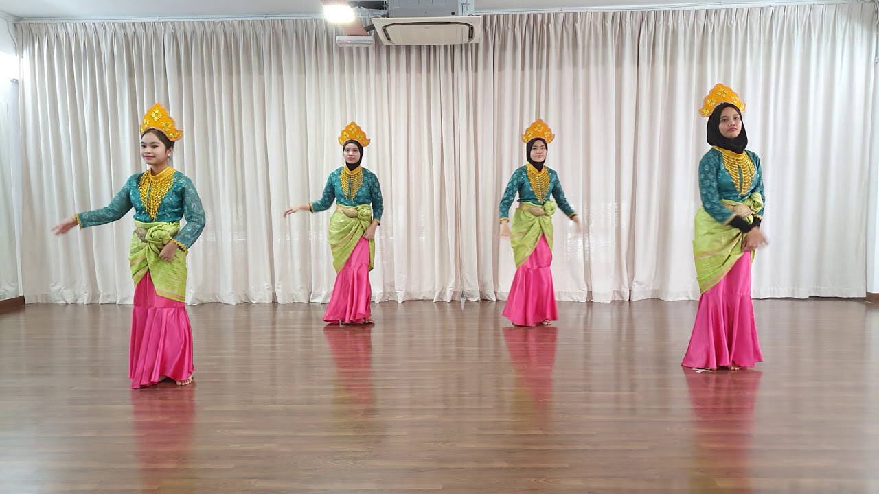 TARIAN EWAH EWAH SMKBRP 2020 - YouTube