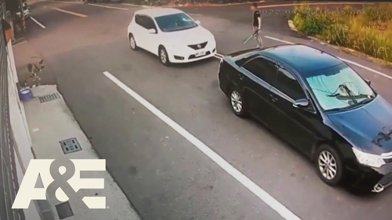 Car vs. Baseball Bat - Confrontation Between Drivers | Road Wars | A&E ...