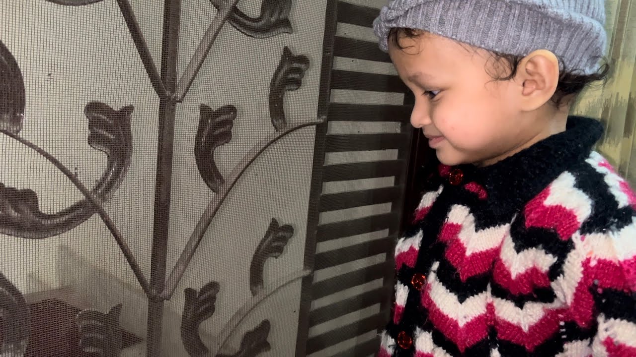 Dora is so happy to see her new friend #vlog #vlogger - YouTube