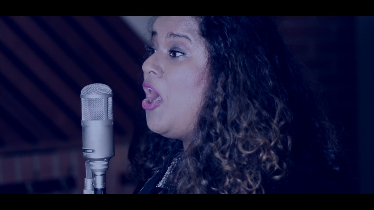 Juliana Peppi And I am Telling you - YouTube