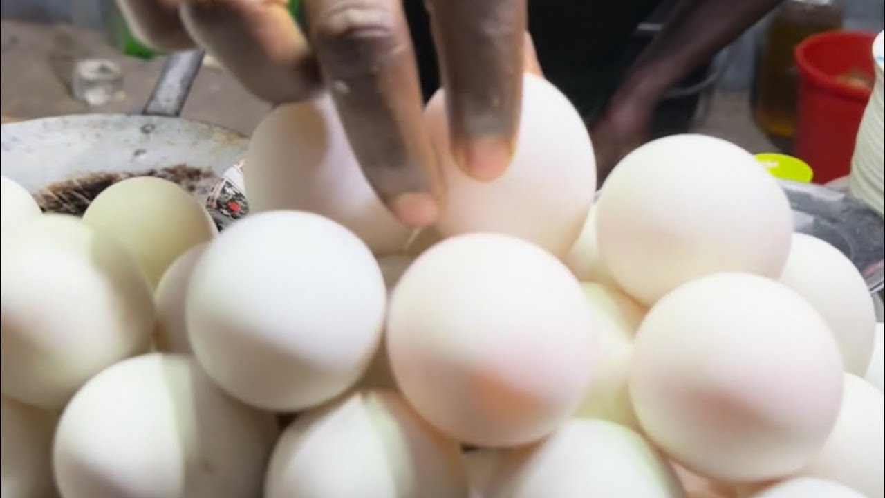 Most famous Egg Ghota making of Bangladesh - amazing street food😋 - YouTube