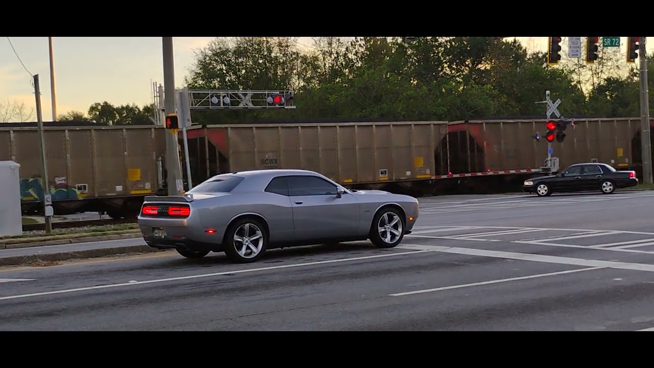 CSX 3269 Leads C904 through Hull, Ga - YouTube