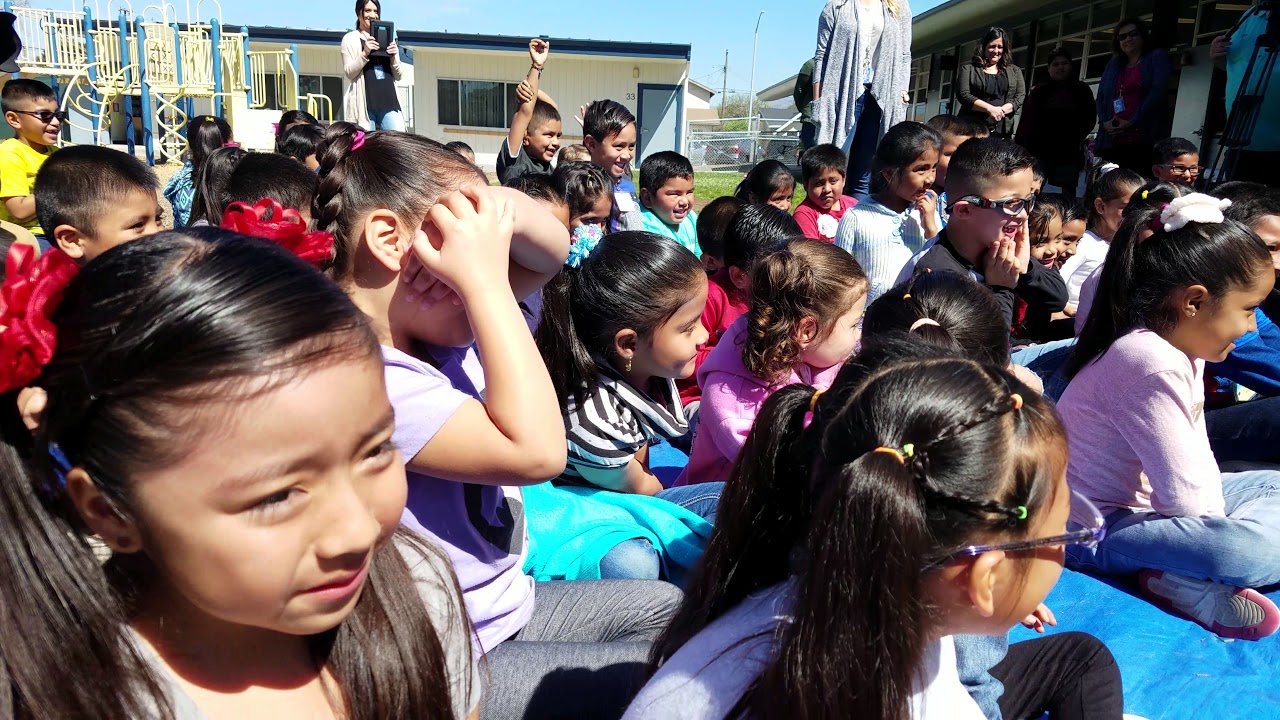 Oakley Elementary School Buddy Bench - YouTube