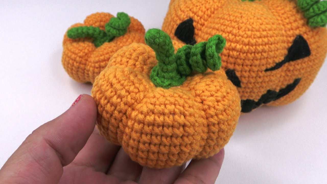 Crochet Pumpkin Tutorial - YouTube
