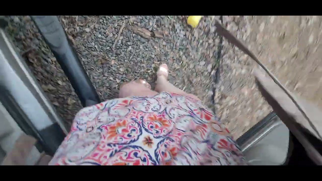 Glady gave her battery to Big Sexy & the rest of the vehicles are grumpy (2) - YouTube