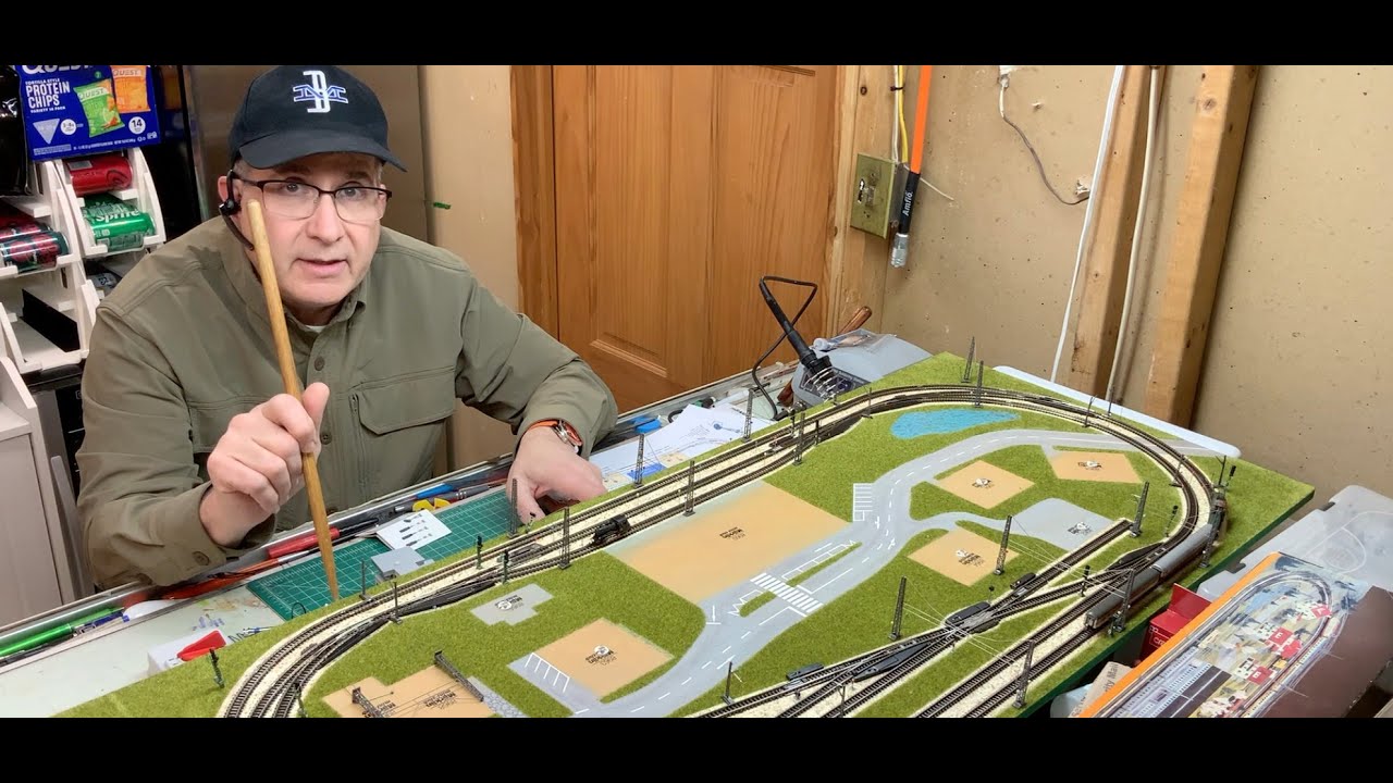 Märklin Z-Scale 8930 Toporama. Installing Signals Part 2 - YouTube