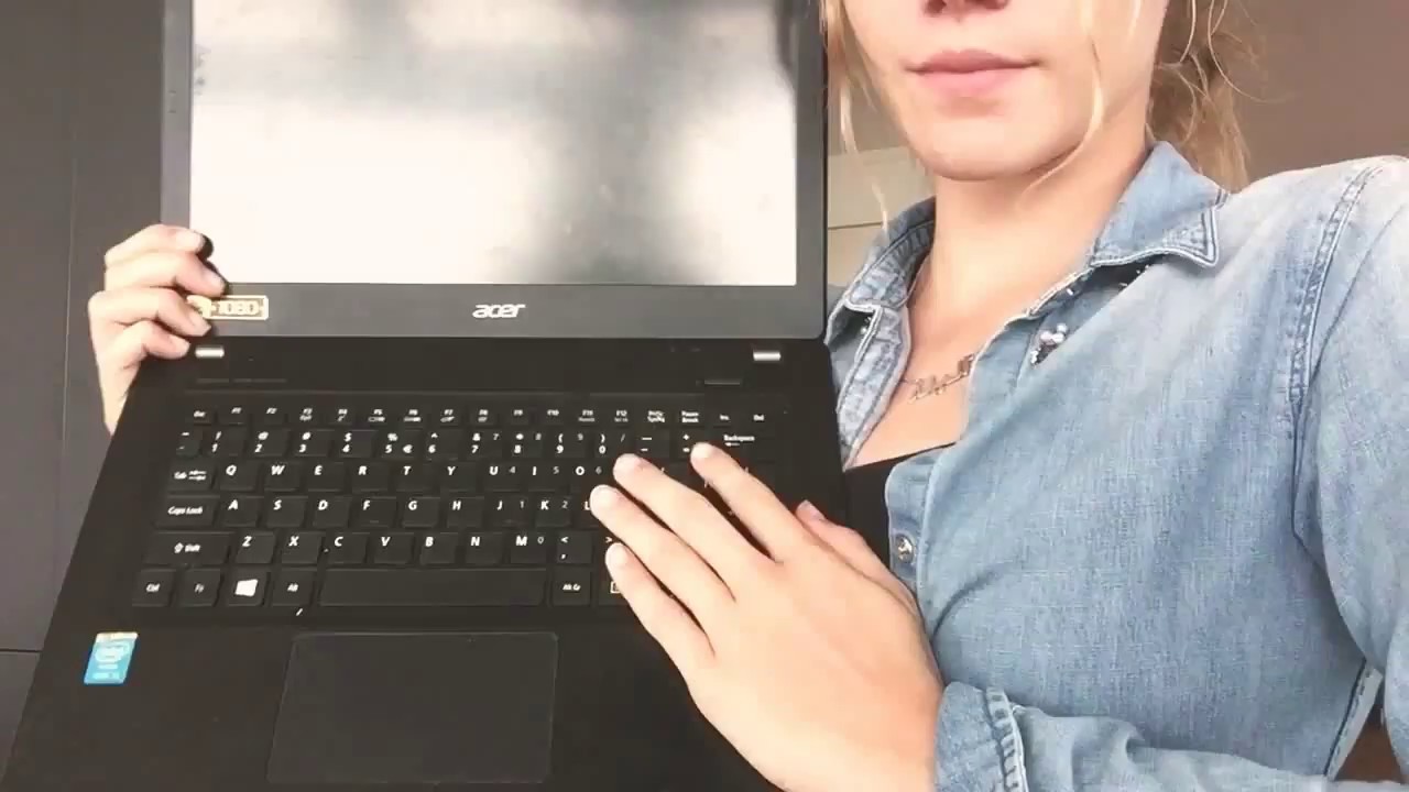 Asmr • tapping, scratching, pressing keys on laptop - YouTube