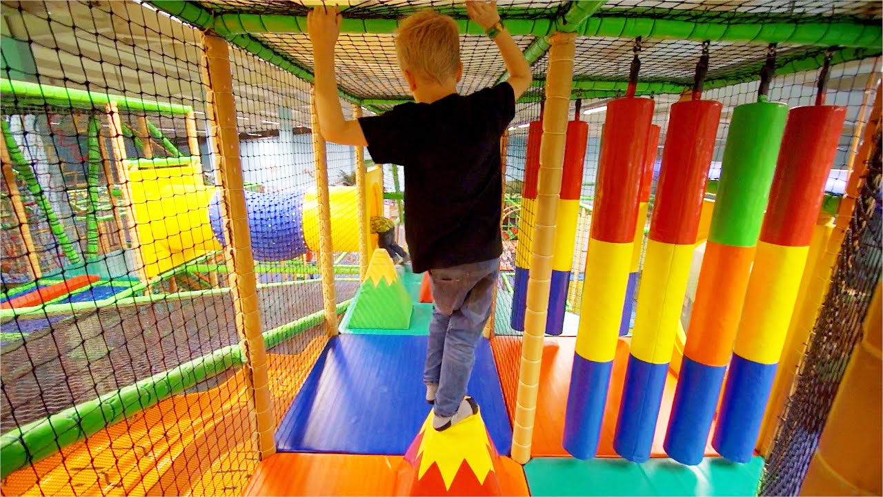 Playground Fun for Kids and Family at Leo's Lekland - YouTube