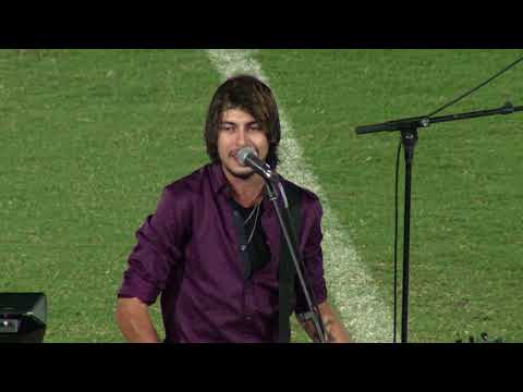 CAMERON CUSACK LIVE 2018 - 1300 SMILES STADIUM TOWNSVILLE - YouTube