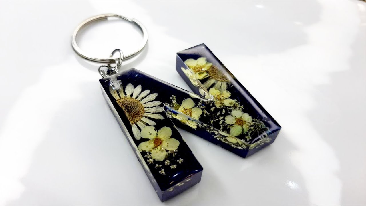 Flower Power DIY Resin Keychains That Will SHOCK You - YouTube