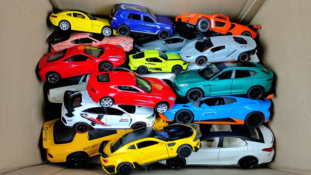 BOX FULL OF Model Cars /Honda Civic, Bugatti Divo, McLaren 650s, Audi ...