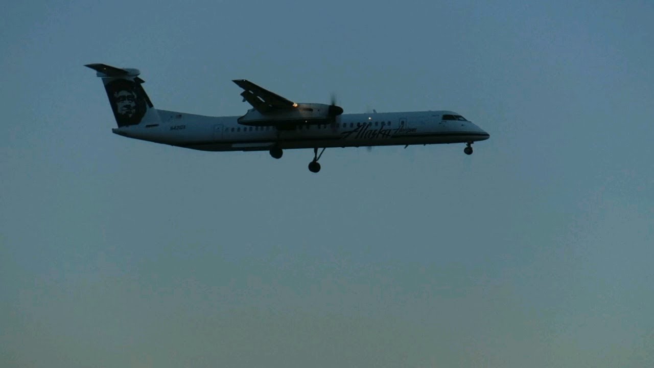 Alaska Airlines (Horizon Air) Bombardier Dash 8 Q400 [N421QX] Landing ...