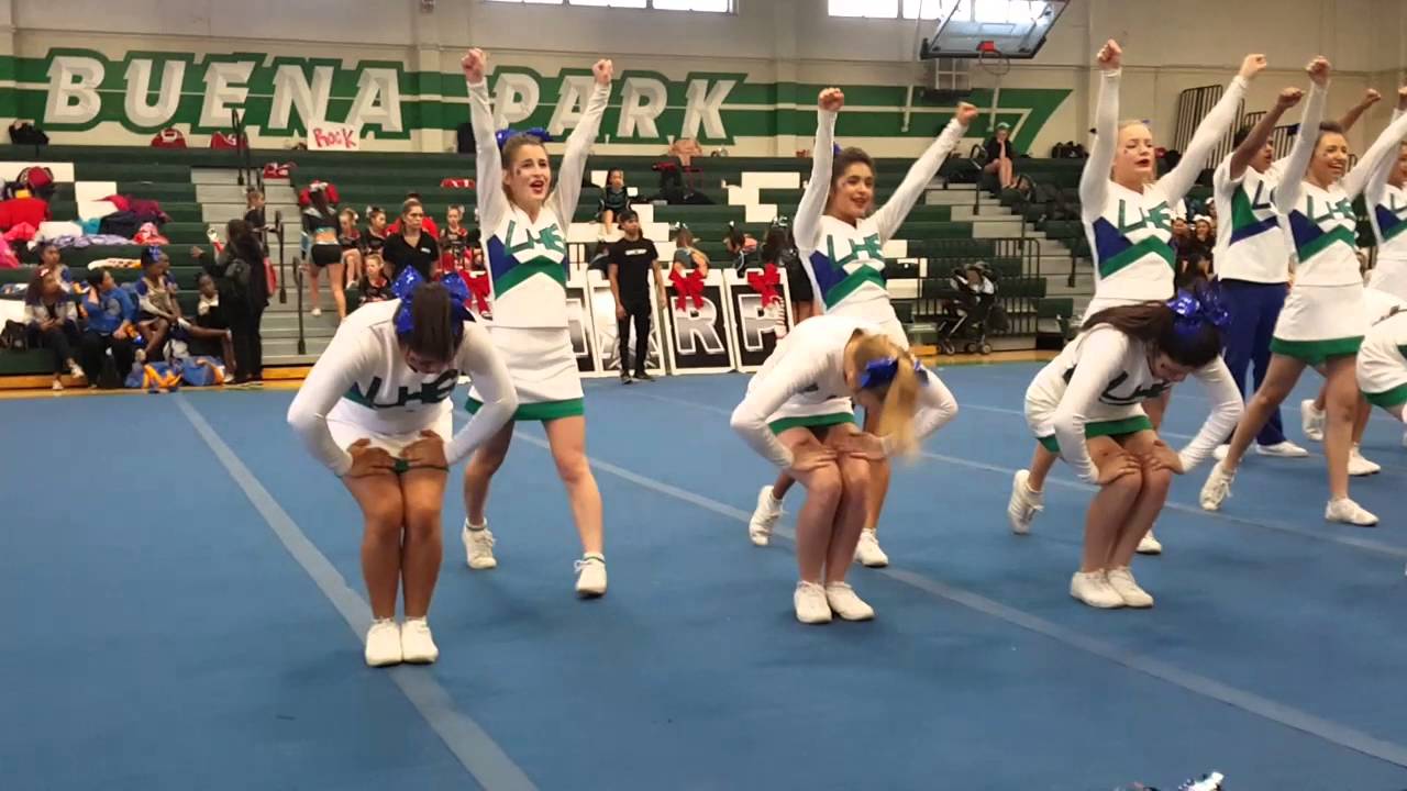 LITTLEROCK HIGH SCHOOL CALIFORNIA CHEER TEAM - YouTube