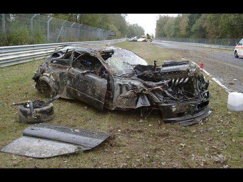 BMW M3 Crash - Megane RS Slalom Challenge at Nordschleife - YouTube