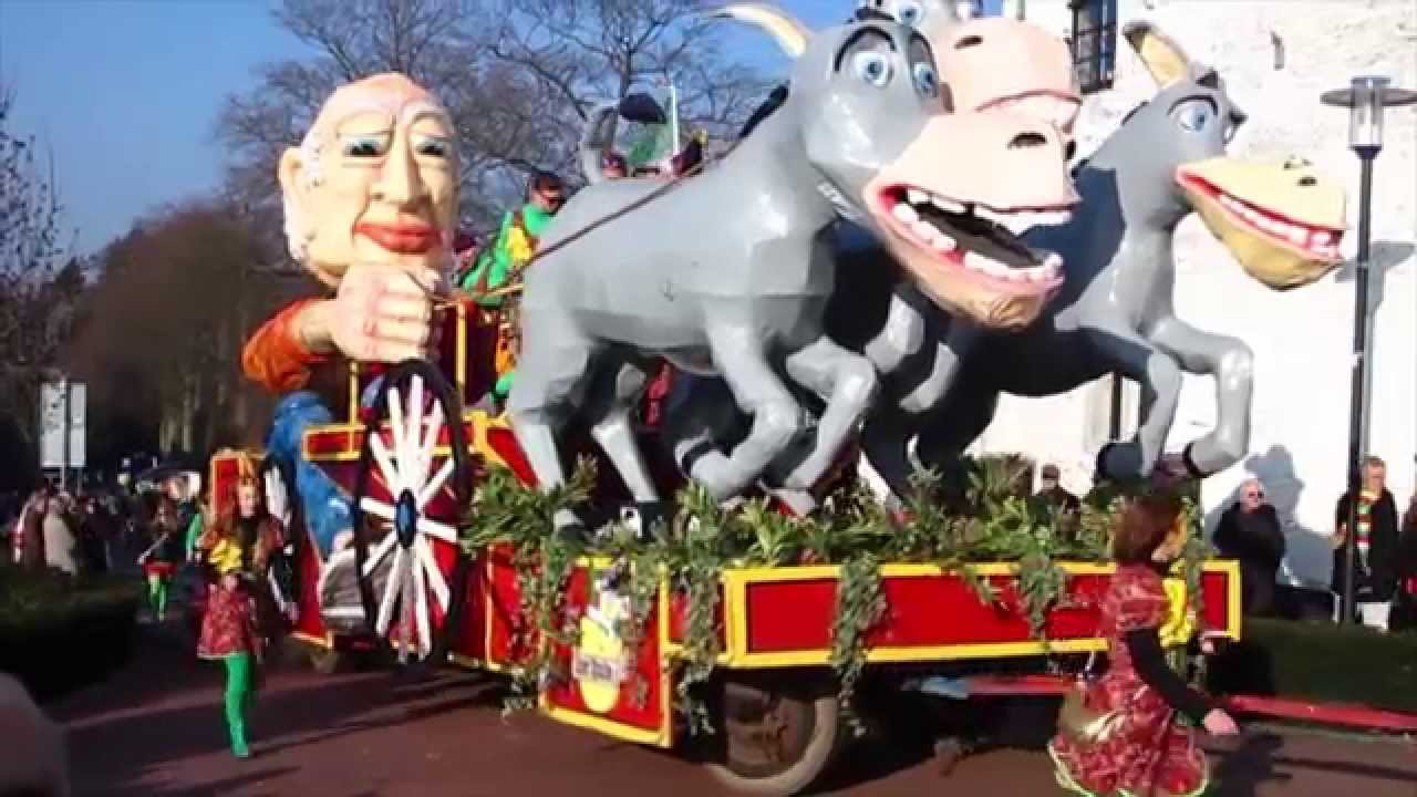 Ezer Sjnake | Optocht Vaals (bocht) - Carnaval 2015 - YouTube