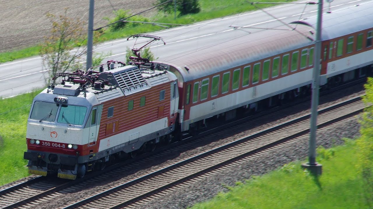 Gorila 350 004-8 Hugo na Ex Tatran zo smeru Bratislava z Ivanoviec ...