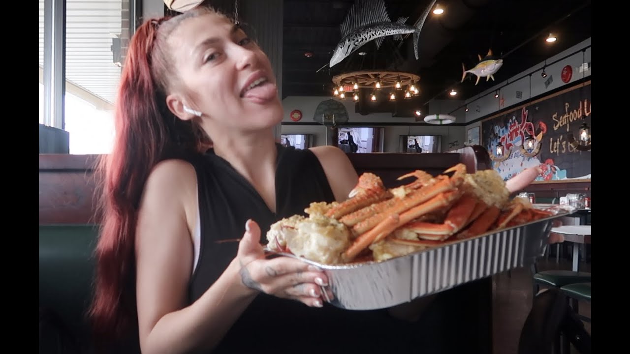 4 LB SEAFOOD MUKBANG WITH STEAMED OYSTERS | Jinger Elizabeth - YouTube
