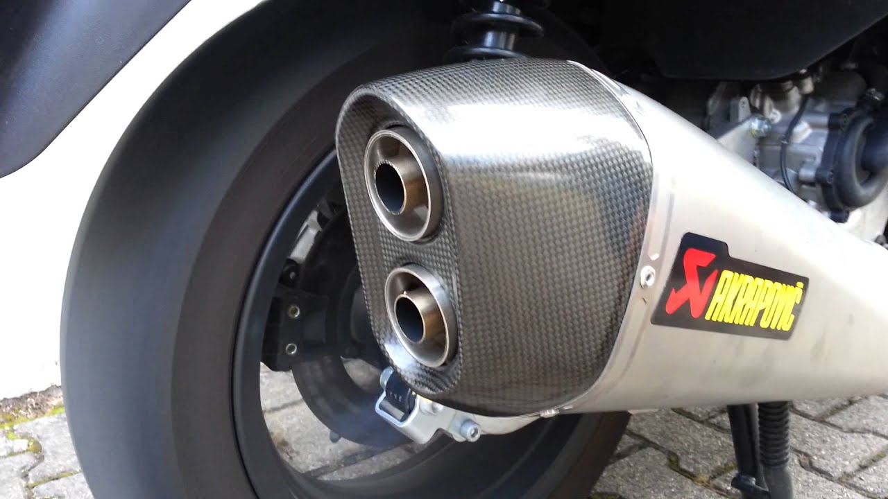 Akrapovic Slip on 2014 Piaggio MP3 500 - YouTube