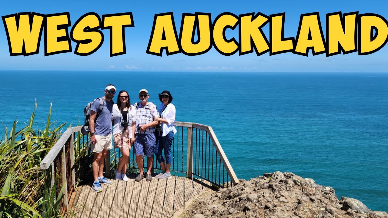 WEST AUCKLAND NZ l Piha Beach l Mercer Bay Loop Track l Black sand ...