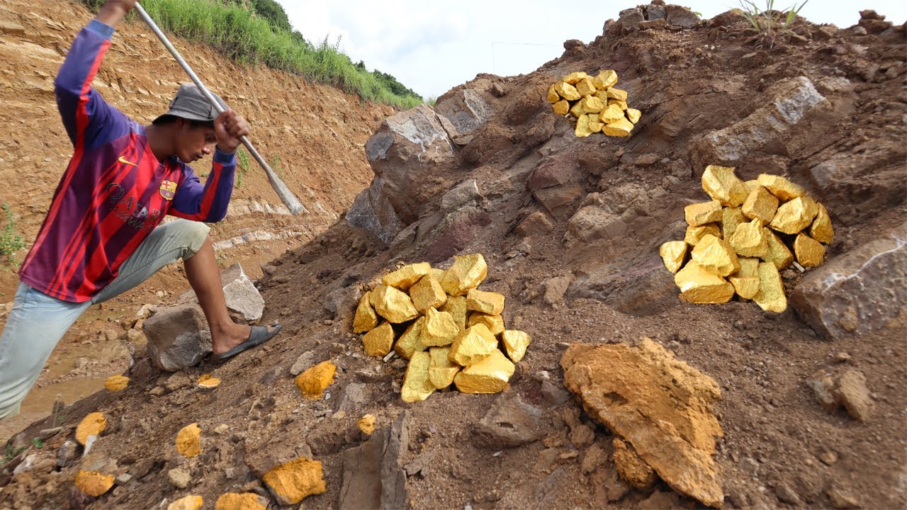 Gold miner found a lot of gold-collect more gold quickly-finding gold ...