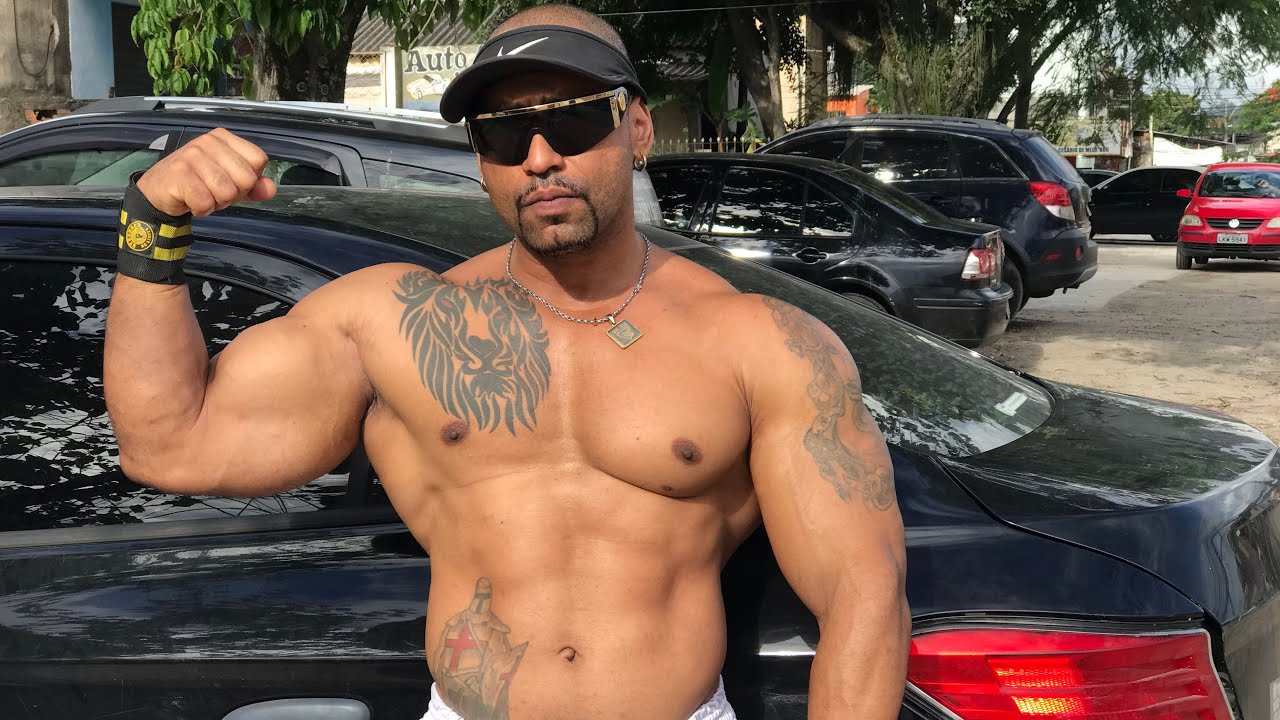 Muscle worhsip supreme flex body special - YouTube