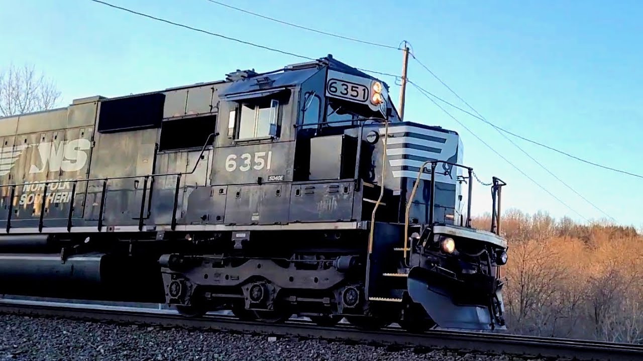 SD40E Leads 66E Norfolk Southern Crude Oil Loads - YouTube