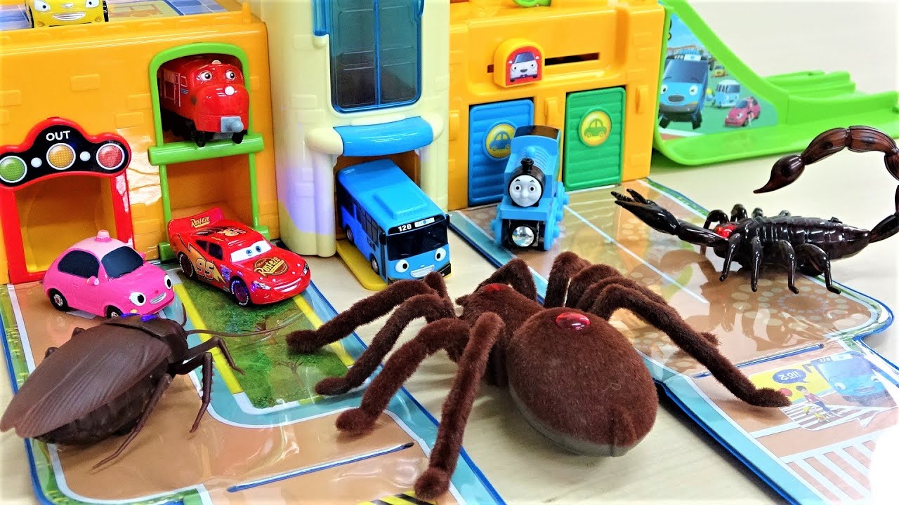 Tayo School is Under Attack by Giant Bugs Toy Monster Insect Ironman ...