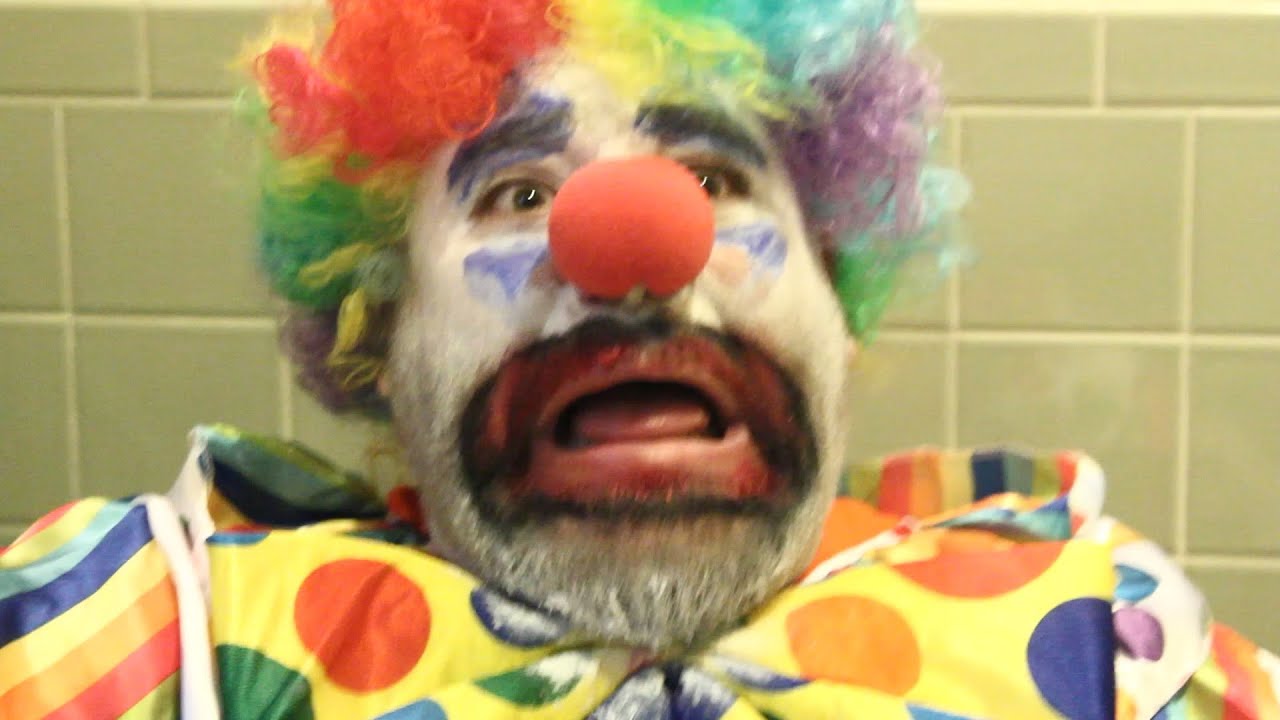 When a Clown Poops - YouTube