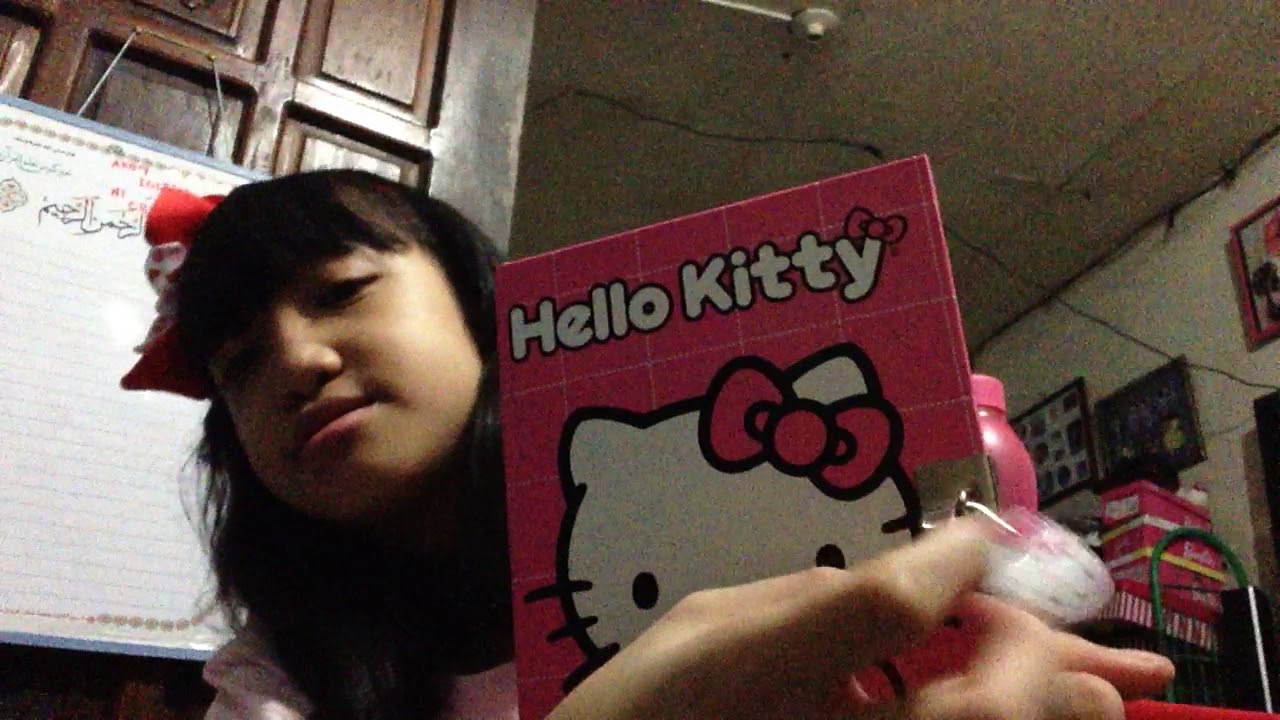 Vlog#29 unboxing my hello kitty diary - YouTube