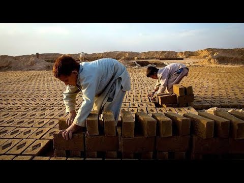 traditional Clay bircks making || Bricks Clasical Making Pakistan ...