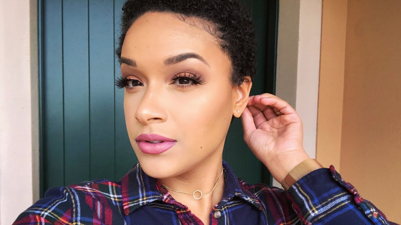Flawless Foundation Routine| Danielle Cormier - YouTube