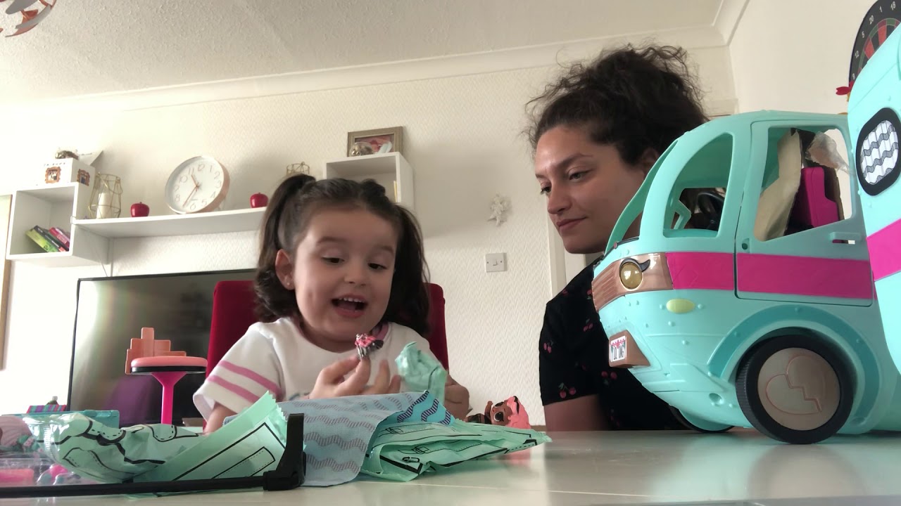 LOL DOLL SURPRISE - LOL CAR OPENING - YouTube
