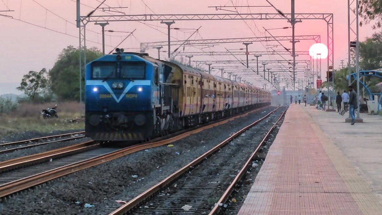 A Beautiful Sunset With Marathwada Express Arrival Moment - YouTube