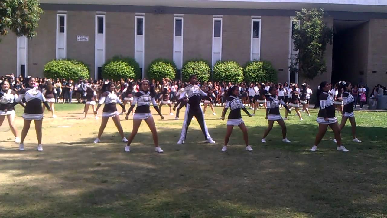 JFK Granada Hills Varsity Cheer Pep Rally 09/23/11 - YouTube