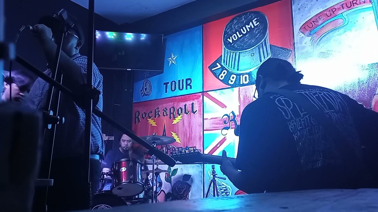 Crepuscular Dawn (late ups) Helping Hands IX @Scream Bar QC 09/17/2022 ...