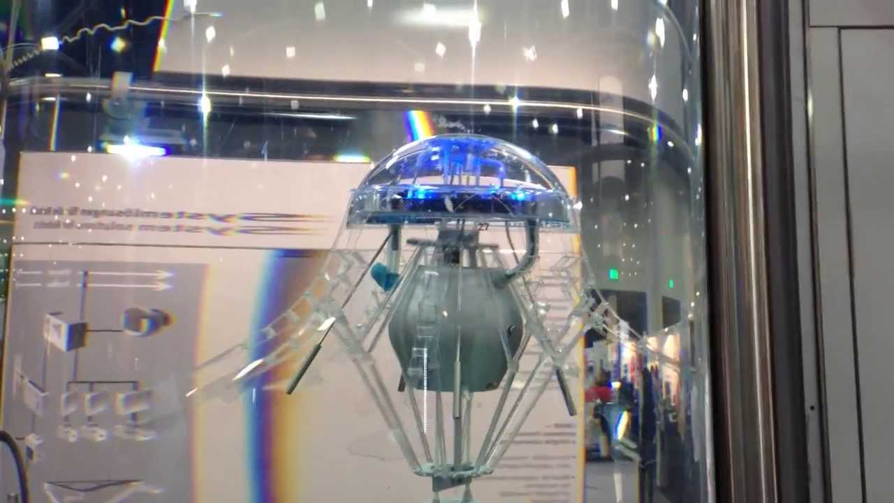 Festo's AquaJelly at the 2014 SLAS show - YouTube