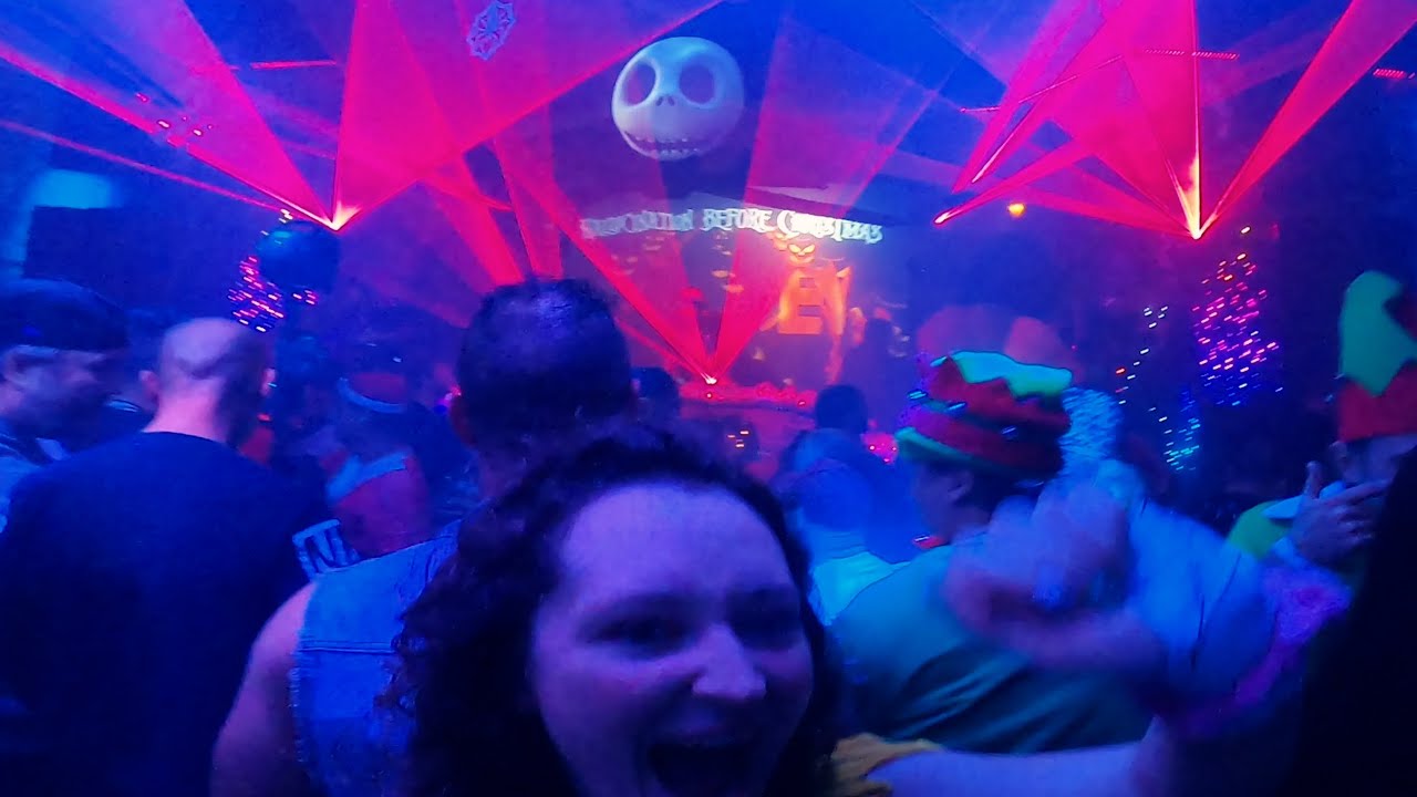 FIRST RAVE EXPERIENCE (HALLUCINATION BEFORE XMAS) - YouTube